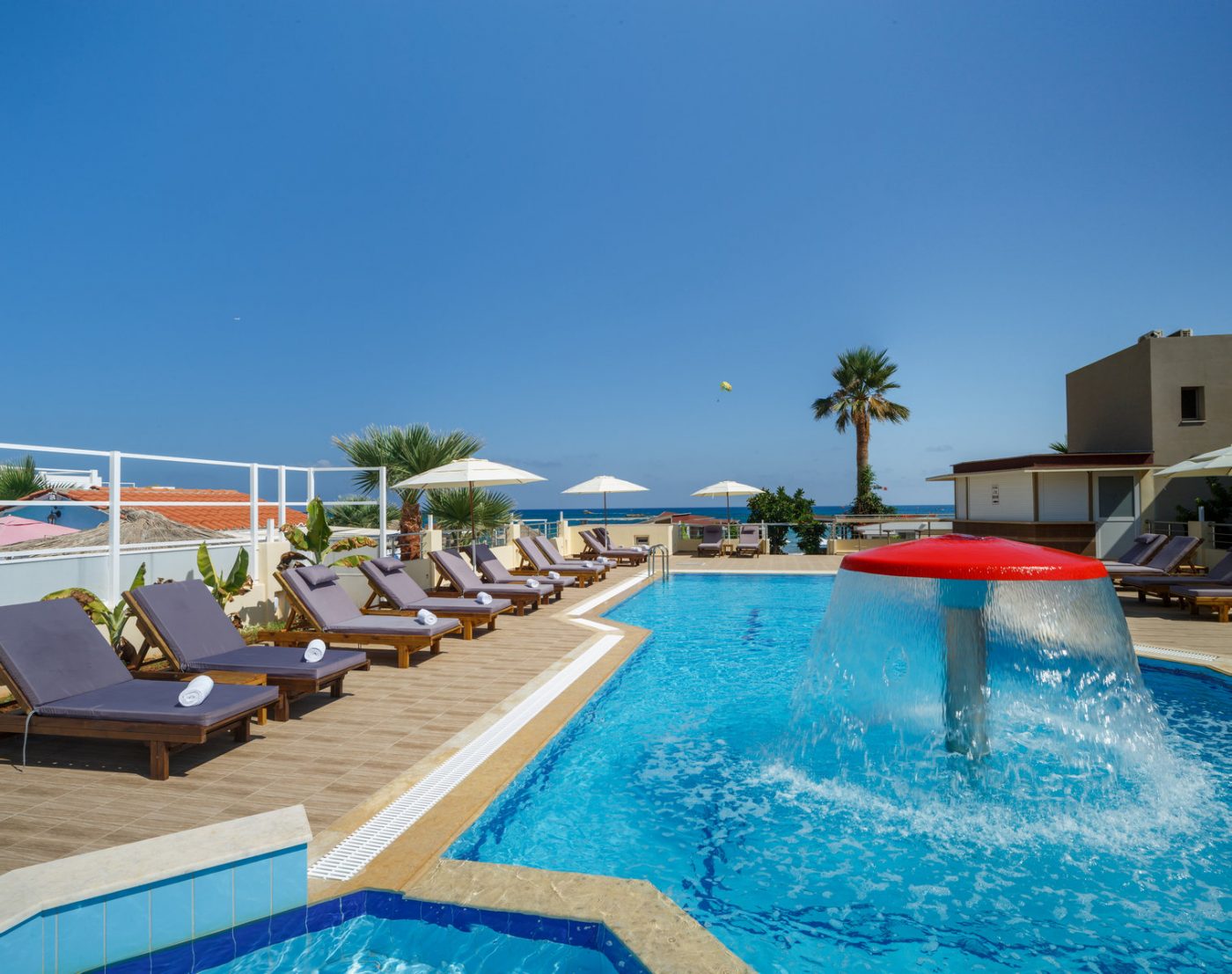 Panorama Hotel and Apartments in the center of Stalis - Crete